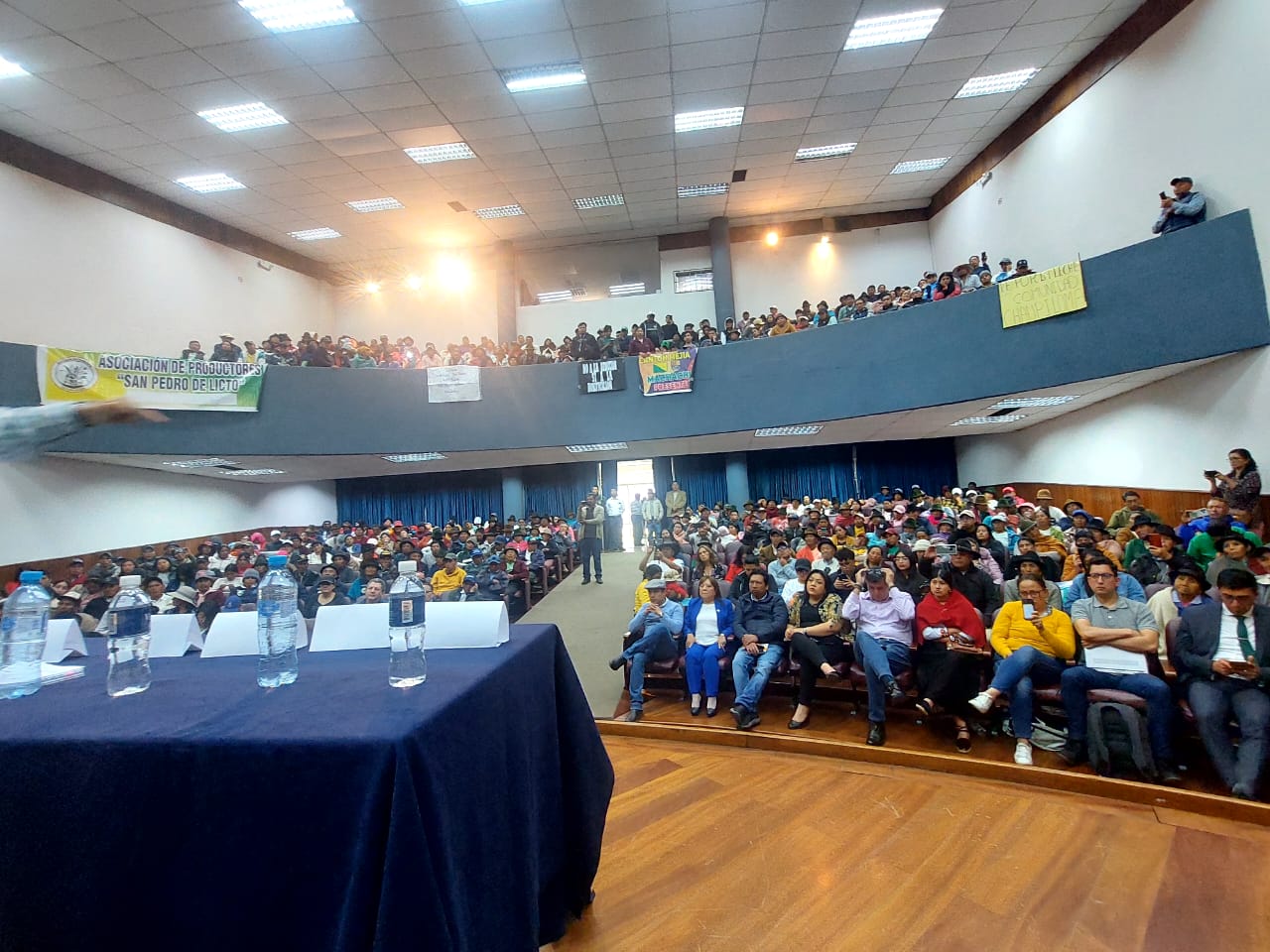 Los ganaderos y productores de leche del Ecuador, exigen precio justo ...